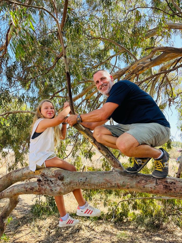 חן נחמיאס – מגן קו ראשון | First Line Defender